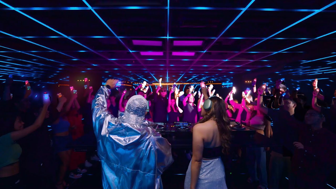 Joiway Galaxy - Glow in The Dark - YouTube