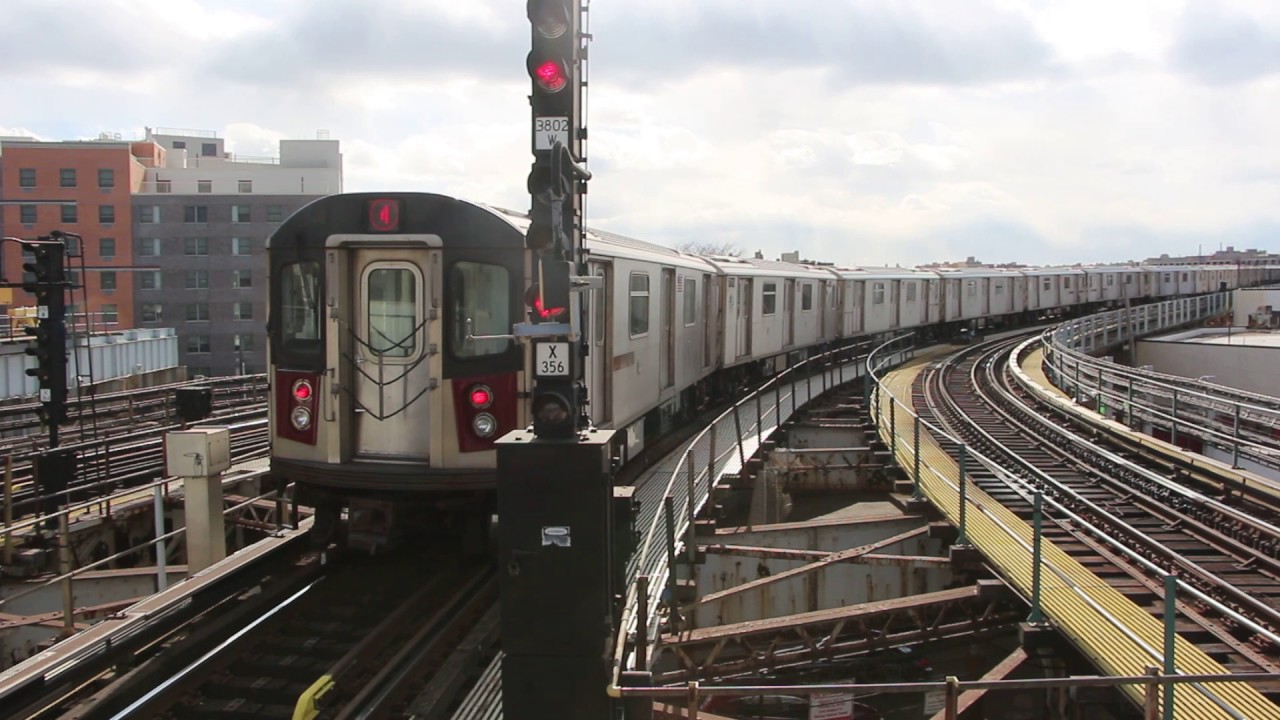 R142 (2) / (4) Trains at East 180th Street - YouTube