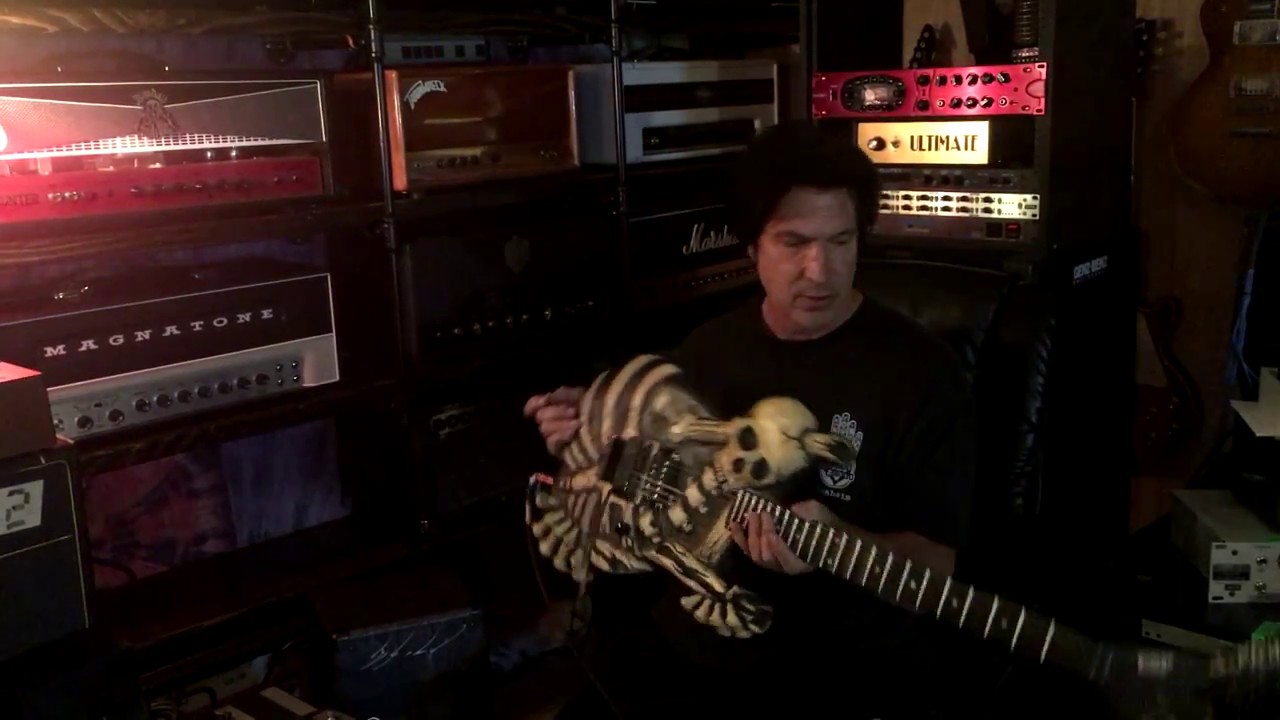 George Lynch Playing my OG Bones #01 - YouTube