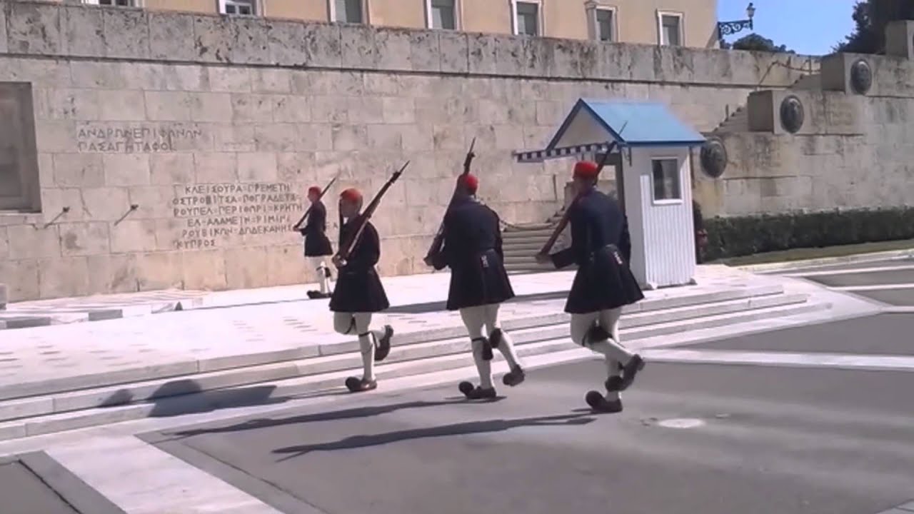 ΠΡΟΕΔΡΙΚΗ ΦΡΟΥΡΑ | ΑΛΛΑΓΗ ΦΡΟΥΡΑΣ ΣΤΟ ΜΝΗΜΕΙΟ ΤΟΥ ΑΓΝΩΣΤΟΥ ΣΤΡΑΤΙΩΤΗ ...