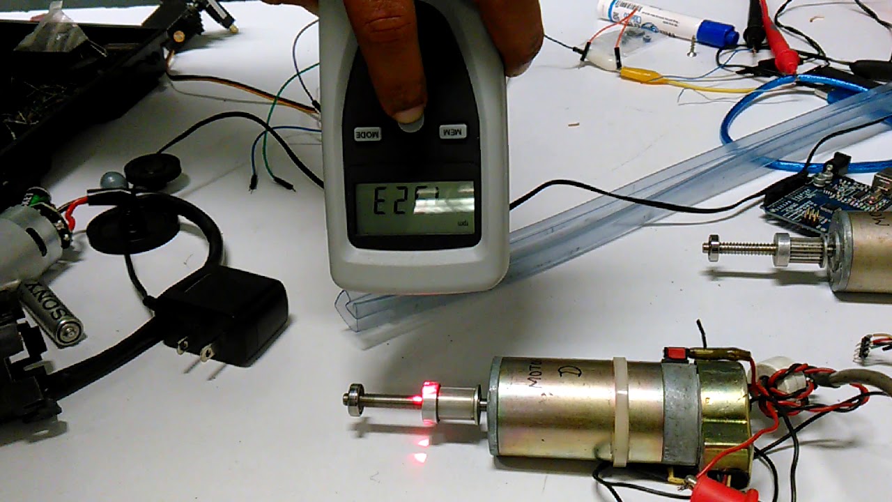 Medición de rpm de un motor DC con tacómetro para un robot. - YouTube