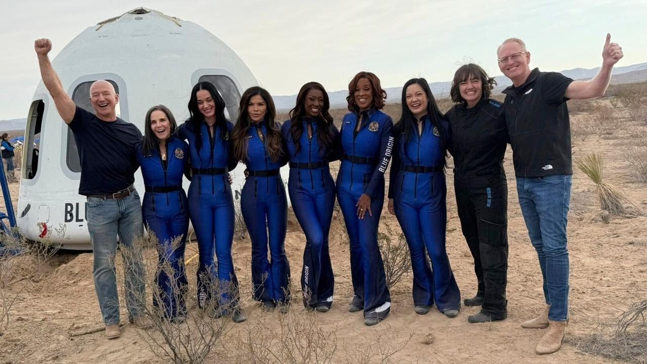 Katy Perry And Friends Hilariously Cringe Space Flight - YouTube