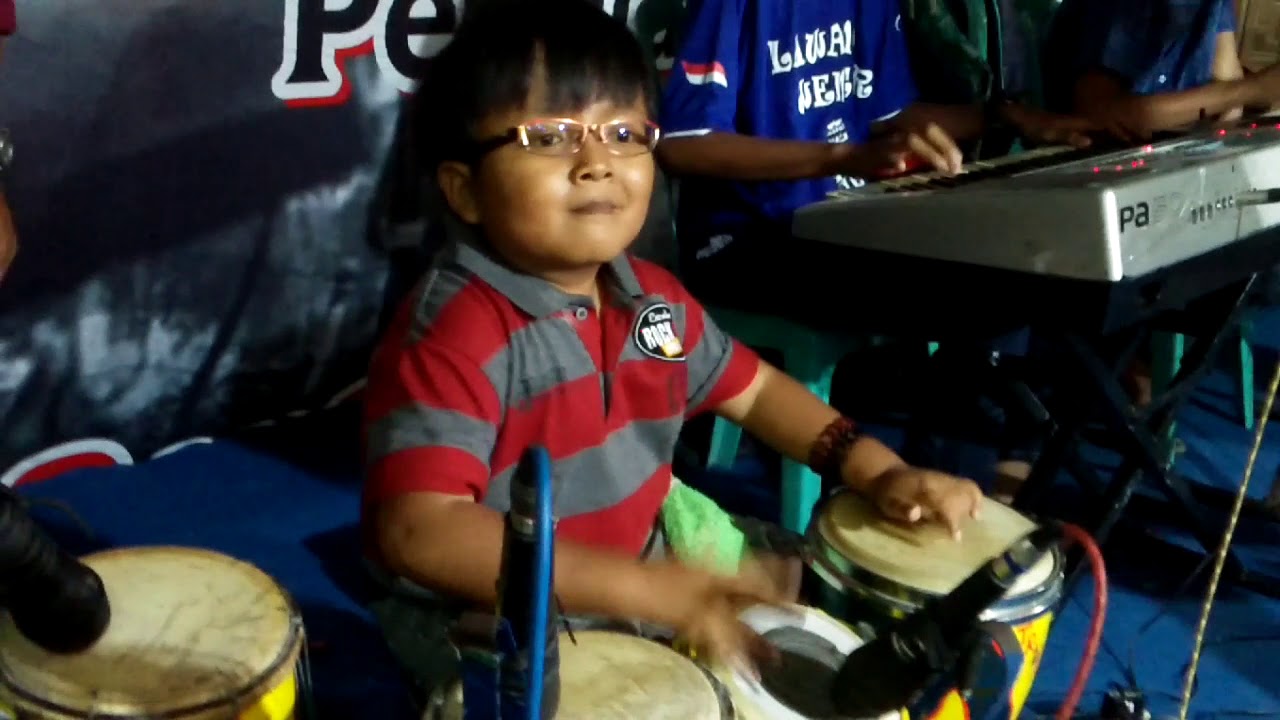 Trio saputra pengendang cilik #all artis #akutakut - YouTube