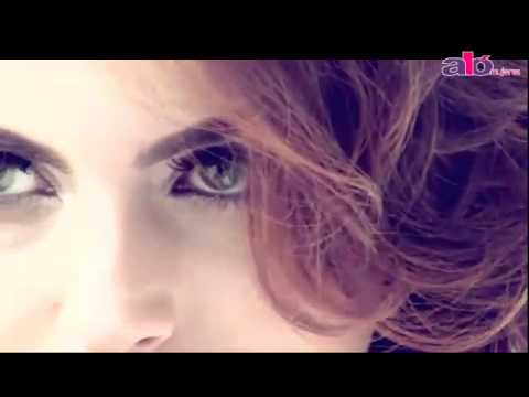 Las mejores portadas de Sara Corrales en la revista Aló