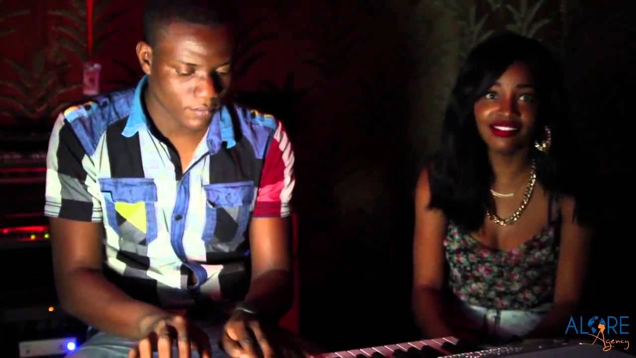 SOUNDCHECK Ezi Emela & Pheelz Party x Like to Party Acoustic Cover ...