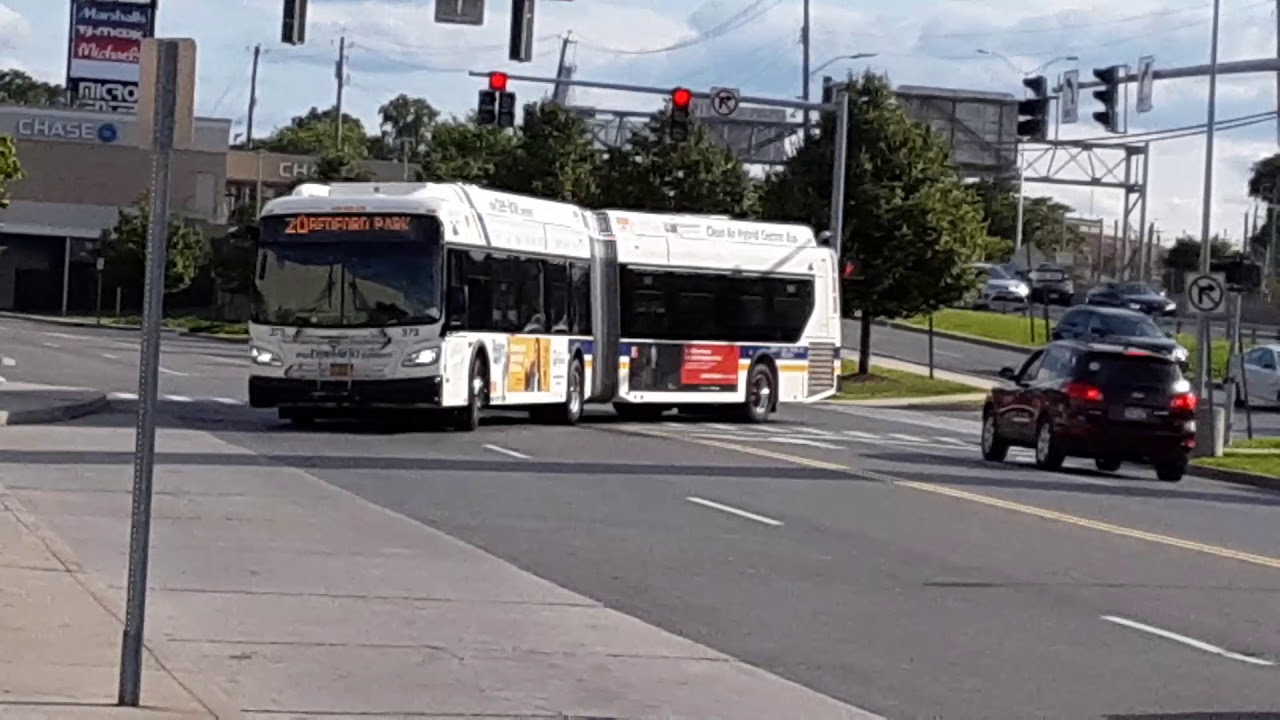 Bee Line's Bus Action(3) - YouTube