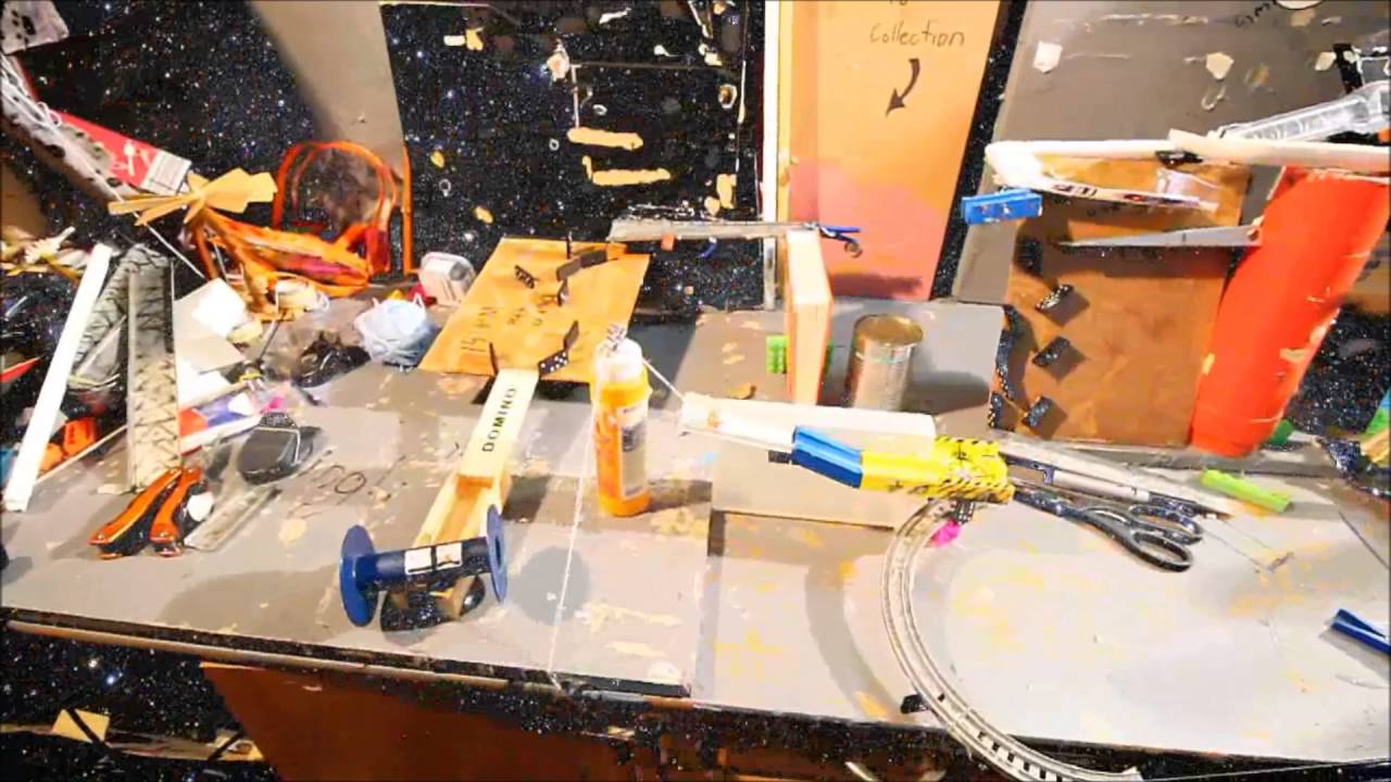 Star Carrier - Chain Reaction Machine / Rube Goldberg ピタゴラ装置 #3 - YouTube