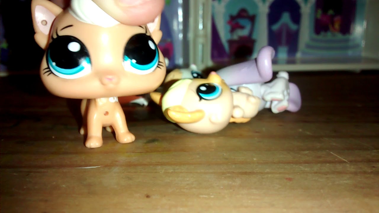 Scan code and 2017 logo on a g4 tiny Lps - YouTube