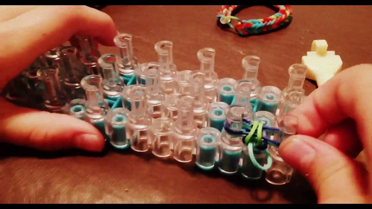 How to make rainbow loom fish tale - YouTube