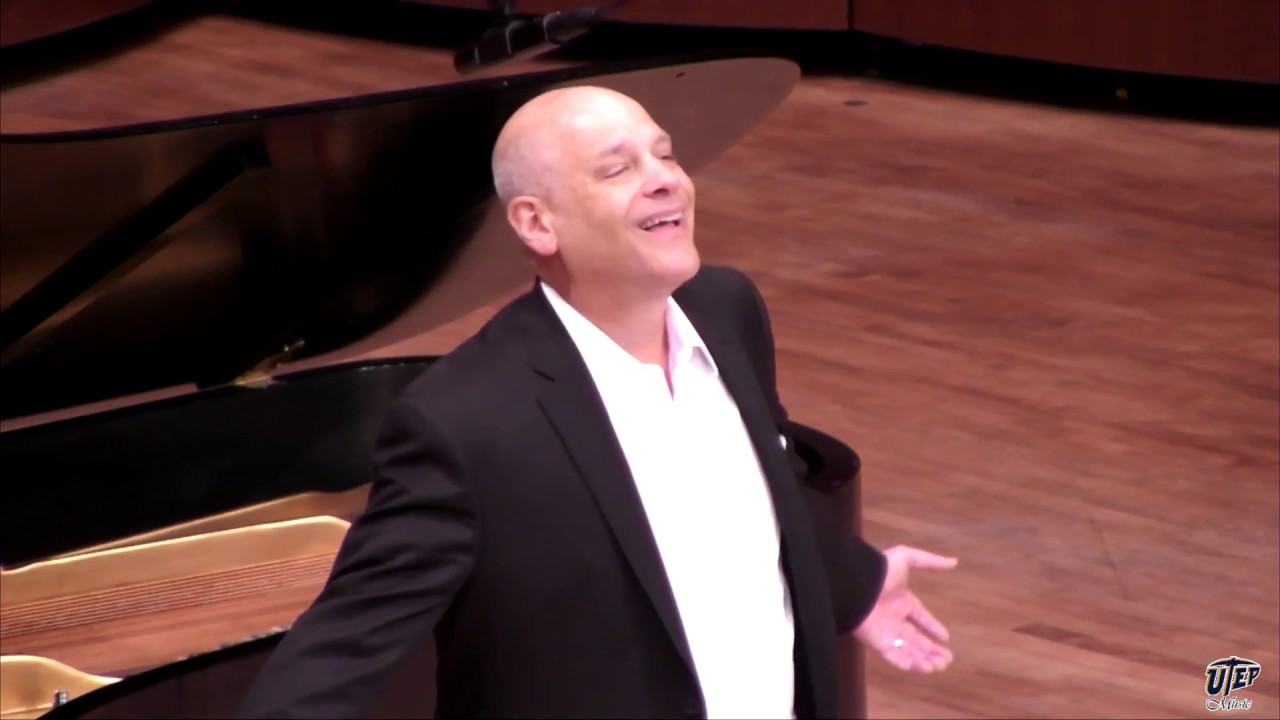 Brian Downen, tenor Com'è gentil G Donizetti - YouTube