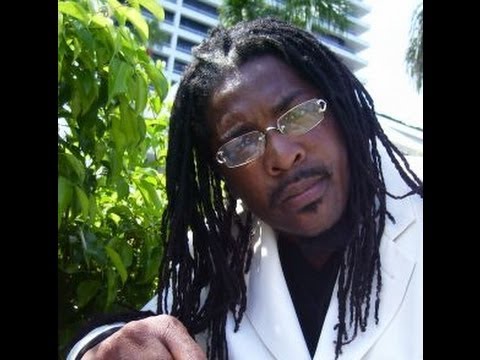 PAUL ELLIOTT '' THE CHOSEN ONE '' REGGAE MUSIC TUN UP '' - YouTube
