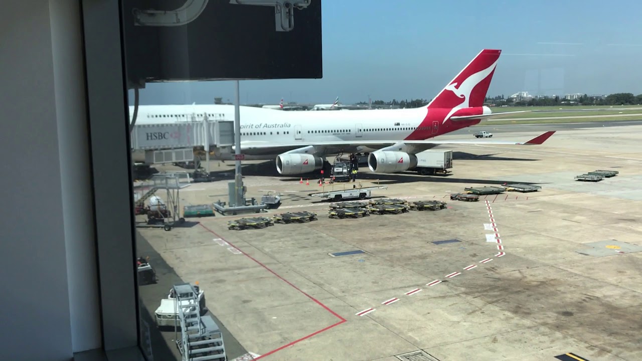 Sydney Airport 22nd January - QF27 boarding non stop to Santiago. - YouTube
