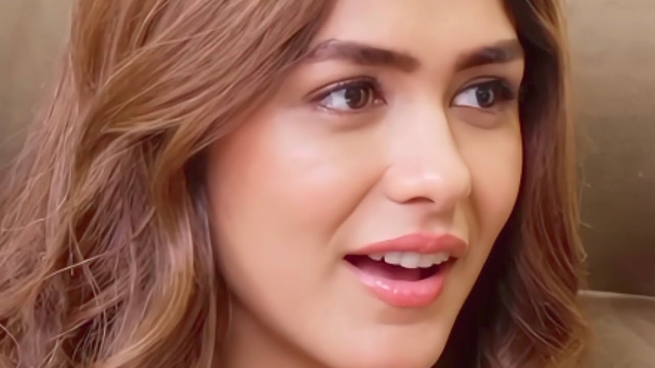 Mrunal Thakur Hot Vertical Edits | Mrunal Thakur Face Closeup Edits ...