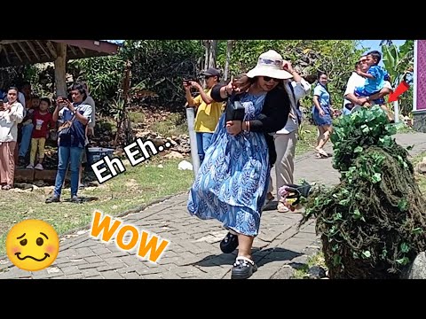 Bushman Prank | tante gemoy cantik 🫣😘 | funniest bushman prank