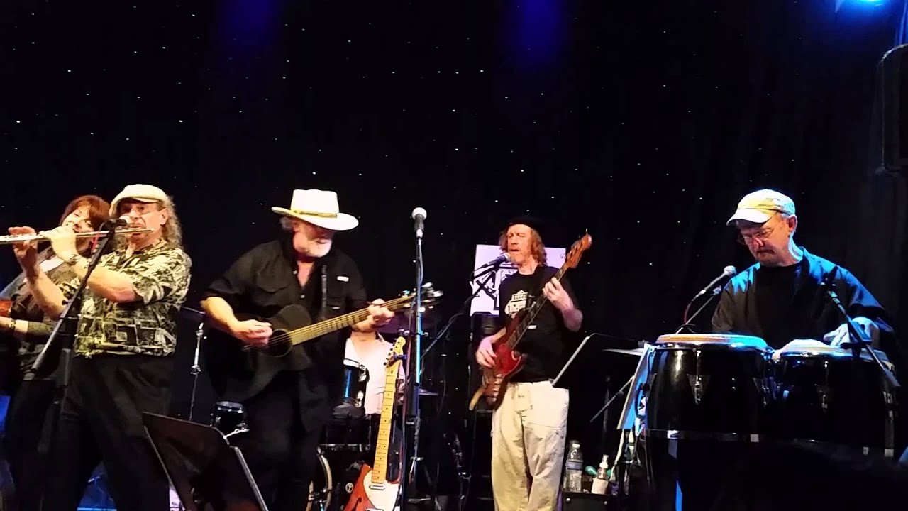 Johnny's Dance Band - I Gahn - Tony Juliano - YouTube