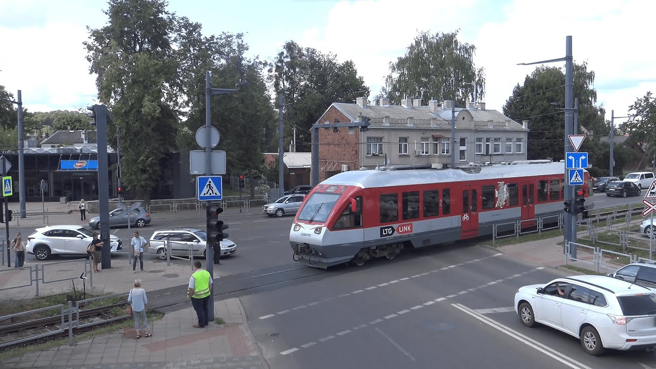 Test train at Kaunas railroad crossing, Lithuania/Bandomasis traukinys ...