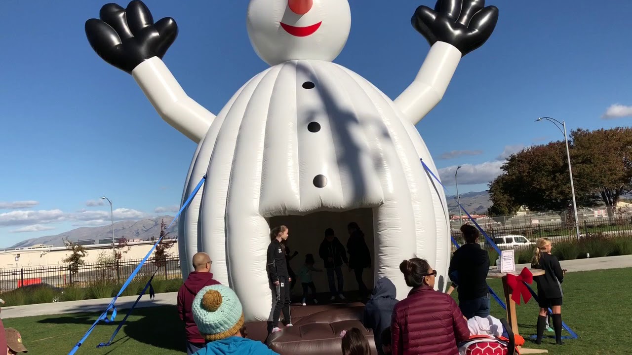 Holiday Snowman Bounce House Rental - YouTube