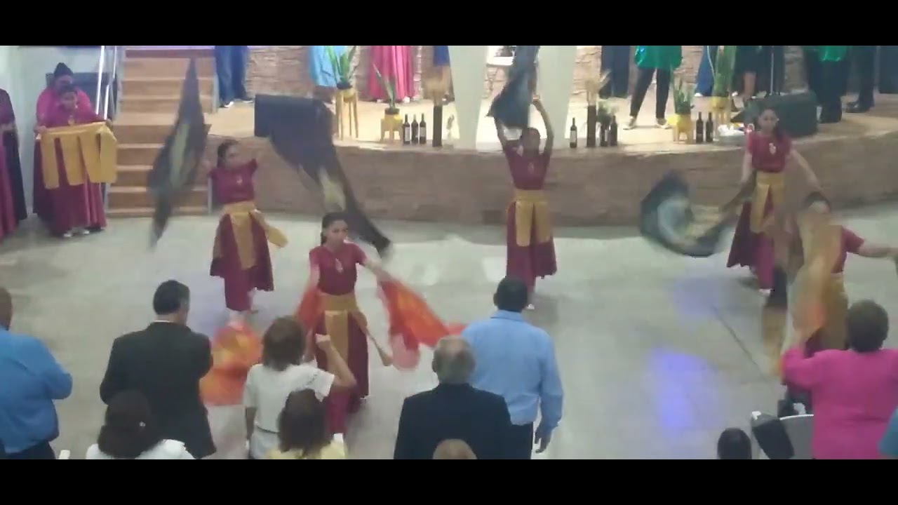 PODEROSA MINISTRACIÓN DE DANZA CON LAS BANDERAS. EN EL MINISTERIO LA ...