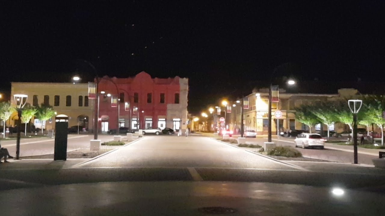 Oradea Noaptea Live - YouTube