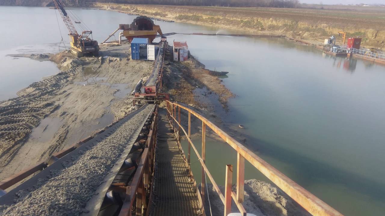 Habermann kbpl250 suction dredge working in gravel pit - YouTube