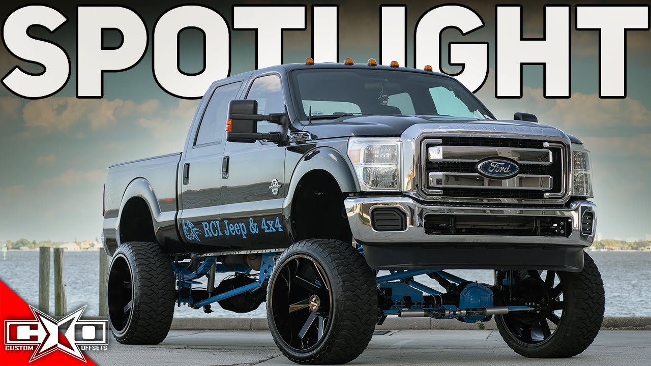 Check Out this MASSIVE F-250!! - YouTube