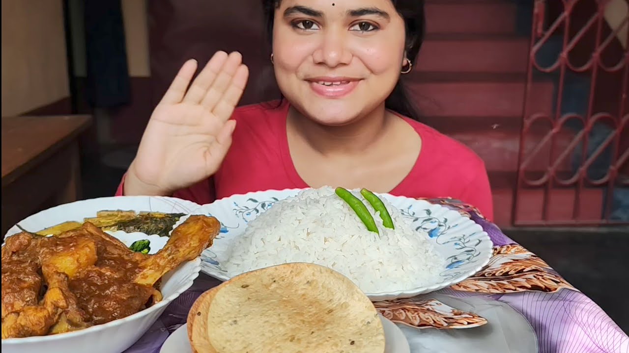 MUKBANG || VERY VERY SPICY CHICKEN KOSHA , MACHER JHOL , PAPAD ...