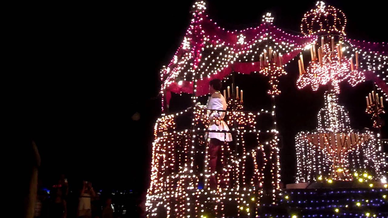 Walt Disney World Main Street Electrical Parade Magic Kingdom Orlando ...