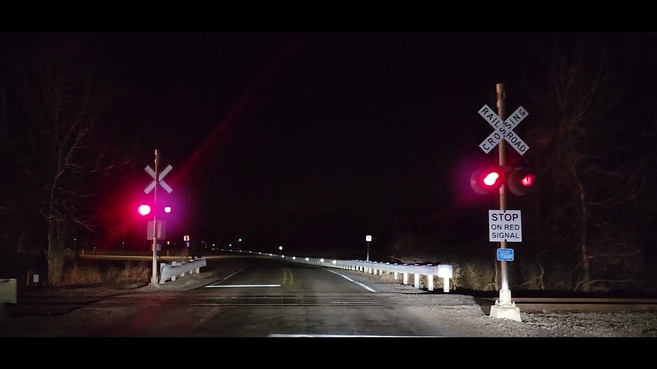 LSRC 4305 Westbound Thomas Township Saginaw - YouTube