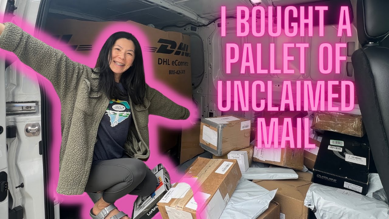 I bought a pallet of unclaimed mail - YouTube