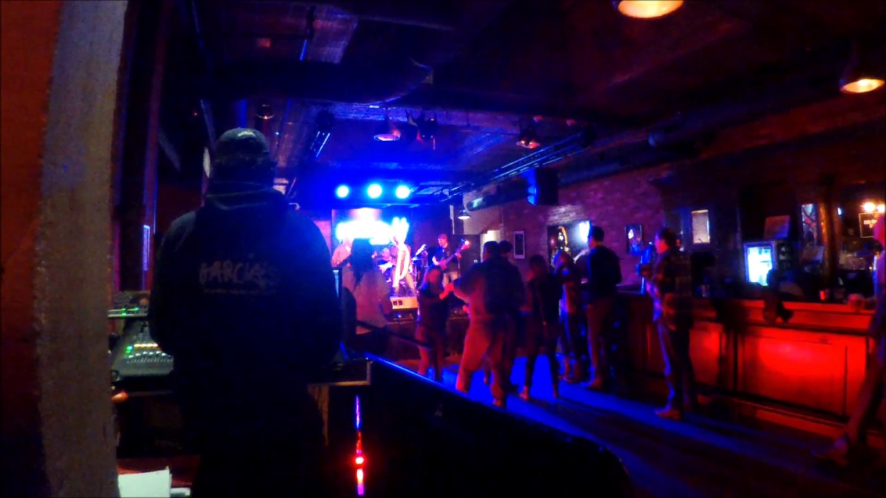 Baby Dynamite performing Dirty Bird Zoom Q4N - YouTube