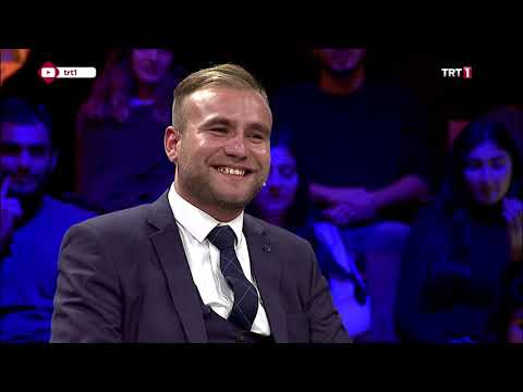 3'te 3 Tarih 8. Bölüm Engin Altan'dan öğretmenlere övgü.