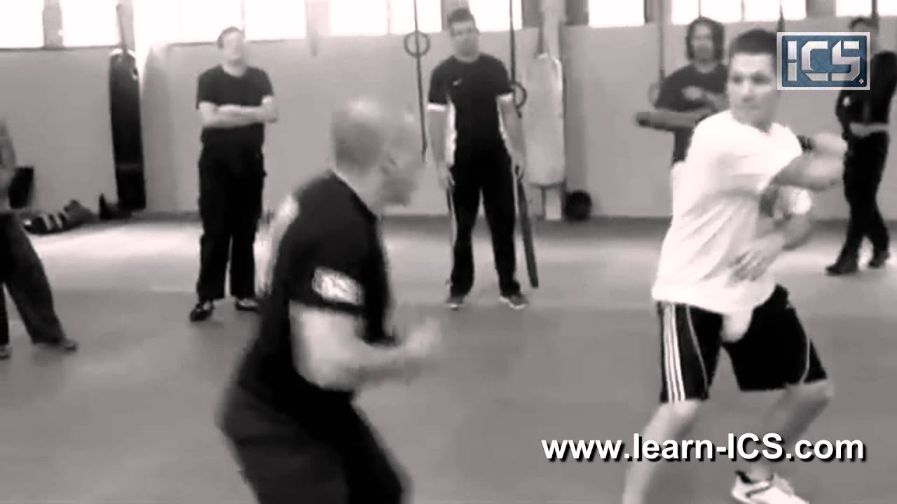 SELF DEFENSE EXPERT IN ACTION - A MUST WATCH!! - YouTube