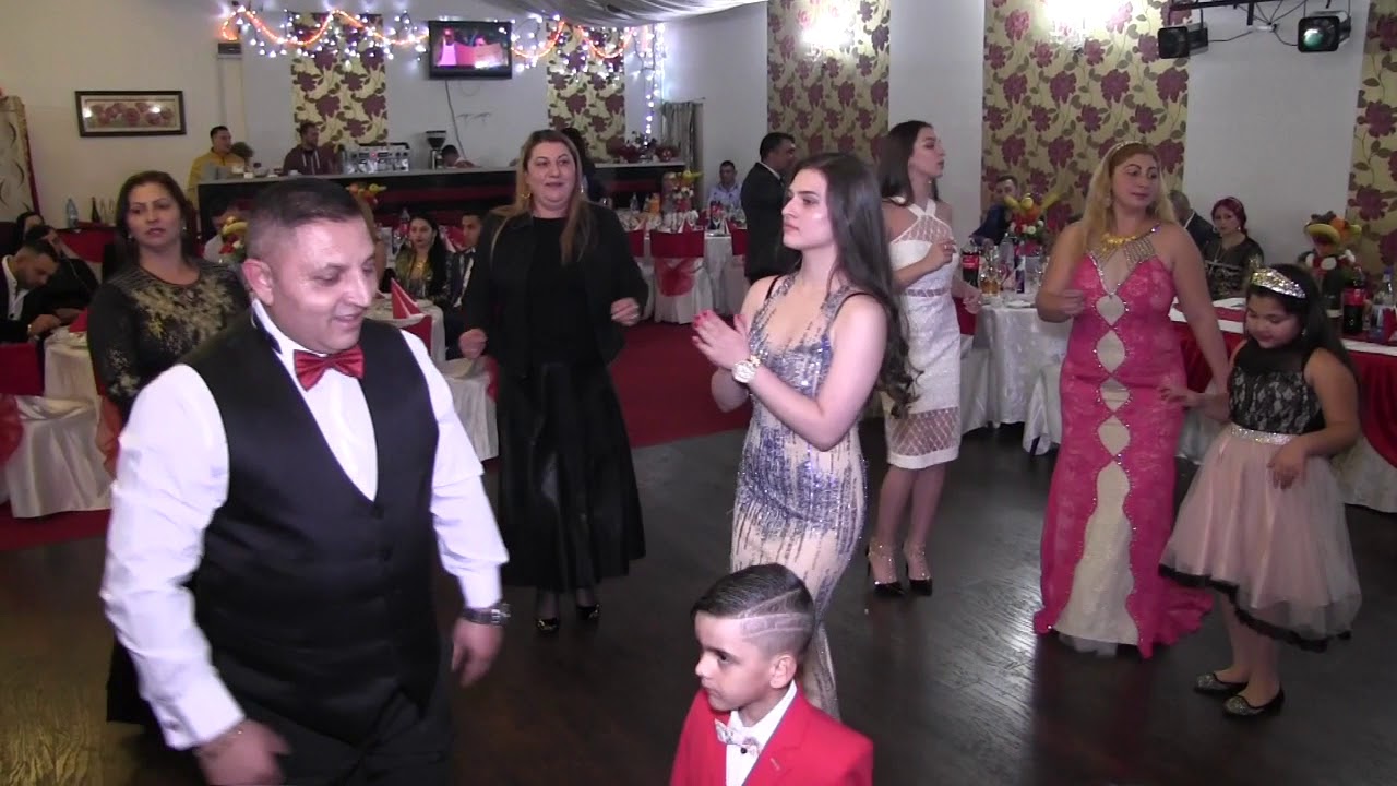 BOTEZ COPII LUI COSMIN DE LA BUDIENI FLAVIUS-CRISTINA-NICOLAS III - YouTube