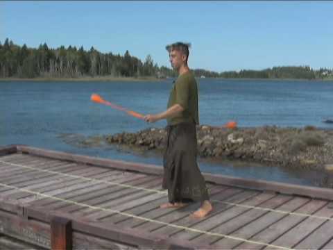 Beginner Poi Spinning Lesson: Commentary on Turning with the Weaves ...