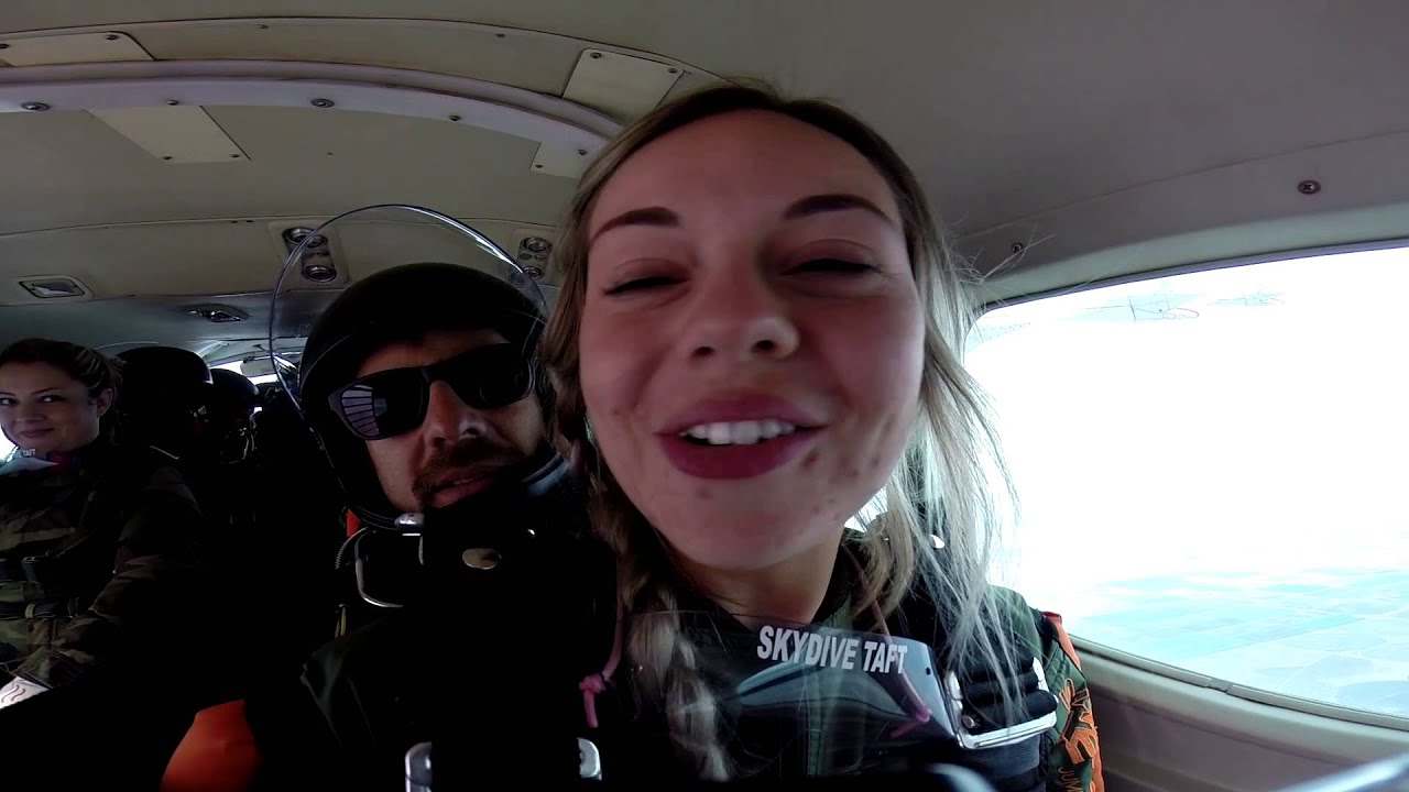Shirin Little Skydive Taft. - YouTube