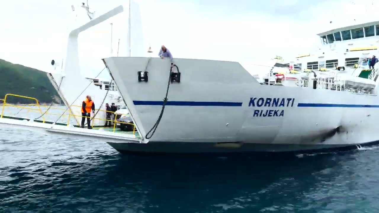 Kroatien ACI Marina Time Lapse Zeitraffer Fähre Ferry Trajekt Valbiska ...