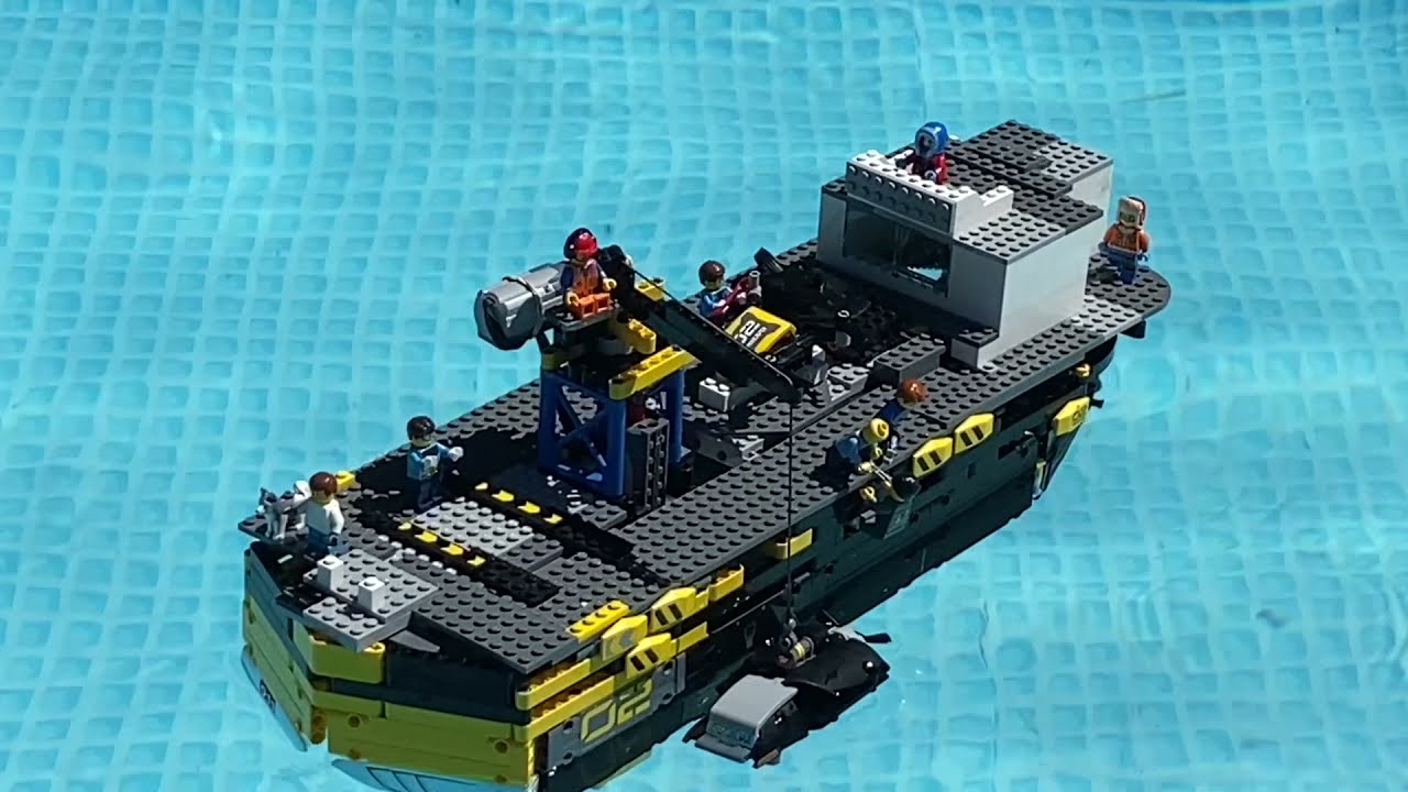 Fully Functional Lego Technic Ship - YouTube