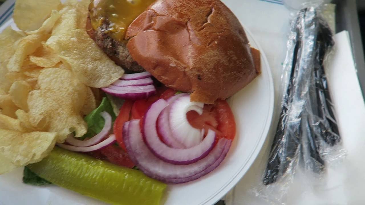 Amtrak Lunch Angus Burger - Vlog #19 - YouTube