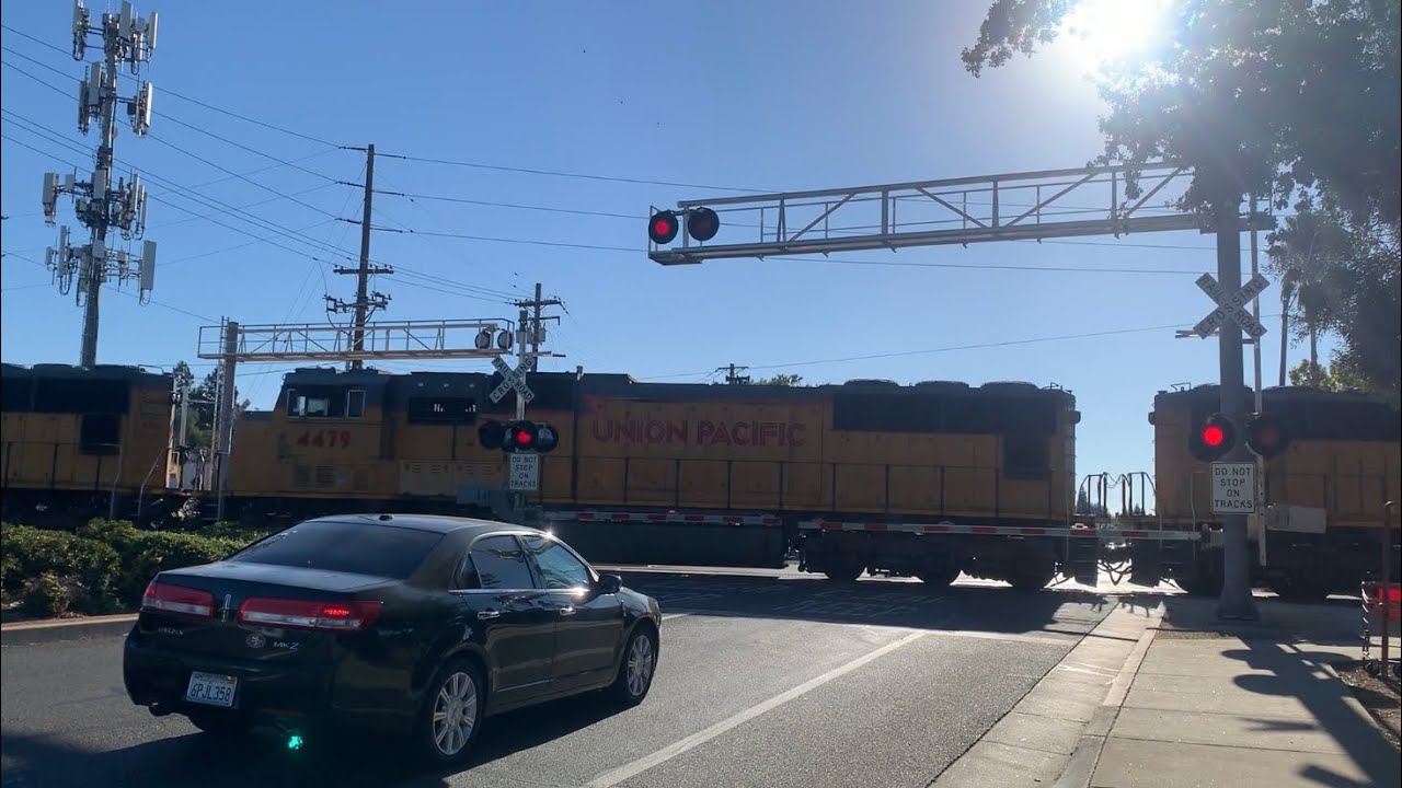 UP 4700 SD70M Trio Leads Manifest Freight Train South - Bond Road ...