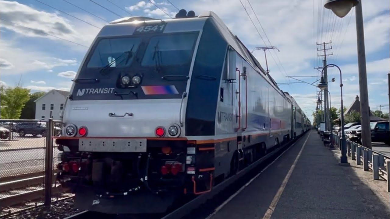 NJ Transit ALP-45A #4541 NJCL Train 3266 Little Silver NJ - YouTube