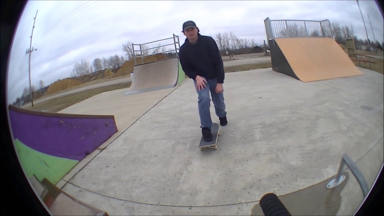 How To Push On A Skateboard - Brandon Hanson Skateboard Instructor ...