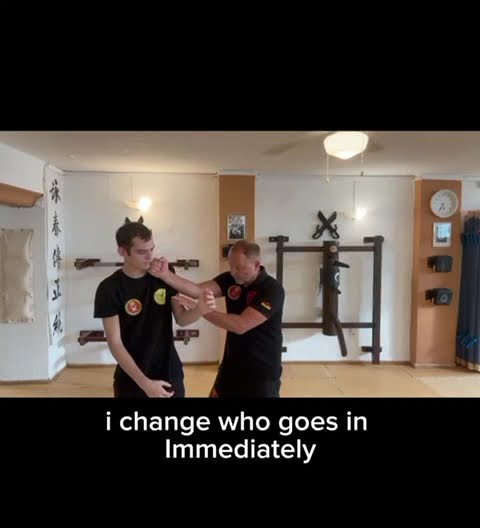 Wing Chun Pak Sao Erklärung in Slow Motion - YouTube