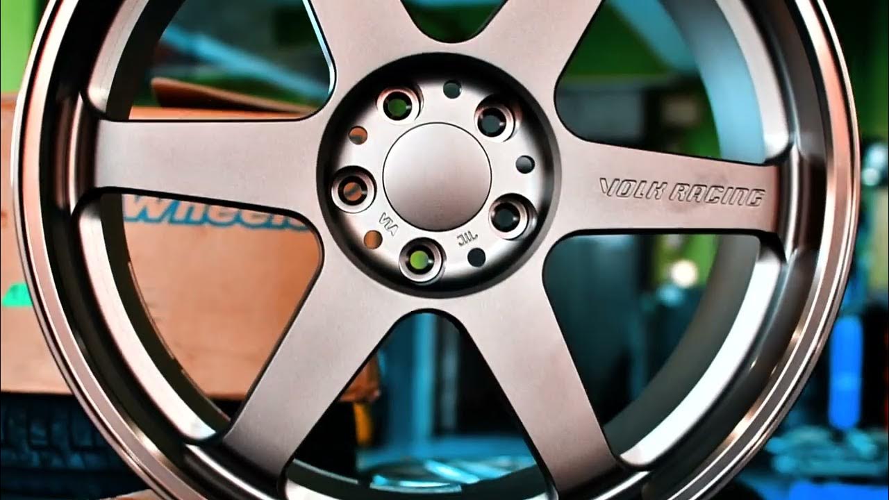 Stamford Tyres Product Feature - RAYS TE37 - YouTube