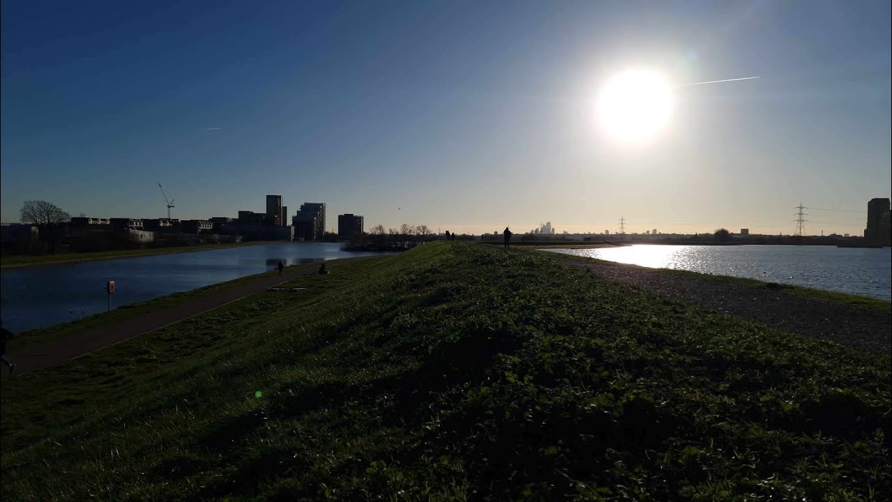 London, High Maynard Reservoir in Winter | A Beautiful View of the ...