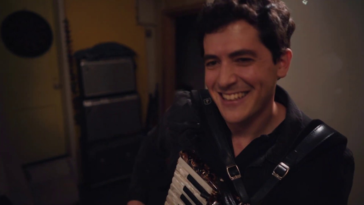 Sam Reider and the Human Hands play "Prelude in Gm" and "Winter Waltz ...