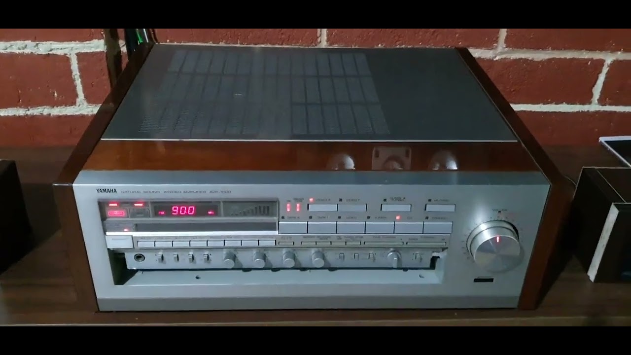 YAMAHA AVR-1000 - YouTube