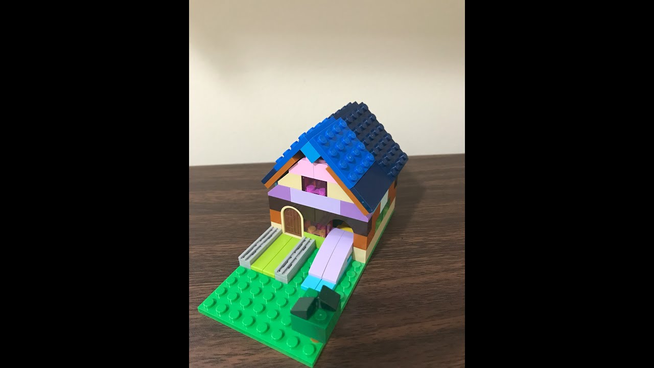 Building a house from LEGO Classic 10696 - YouTube