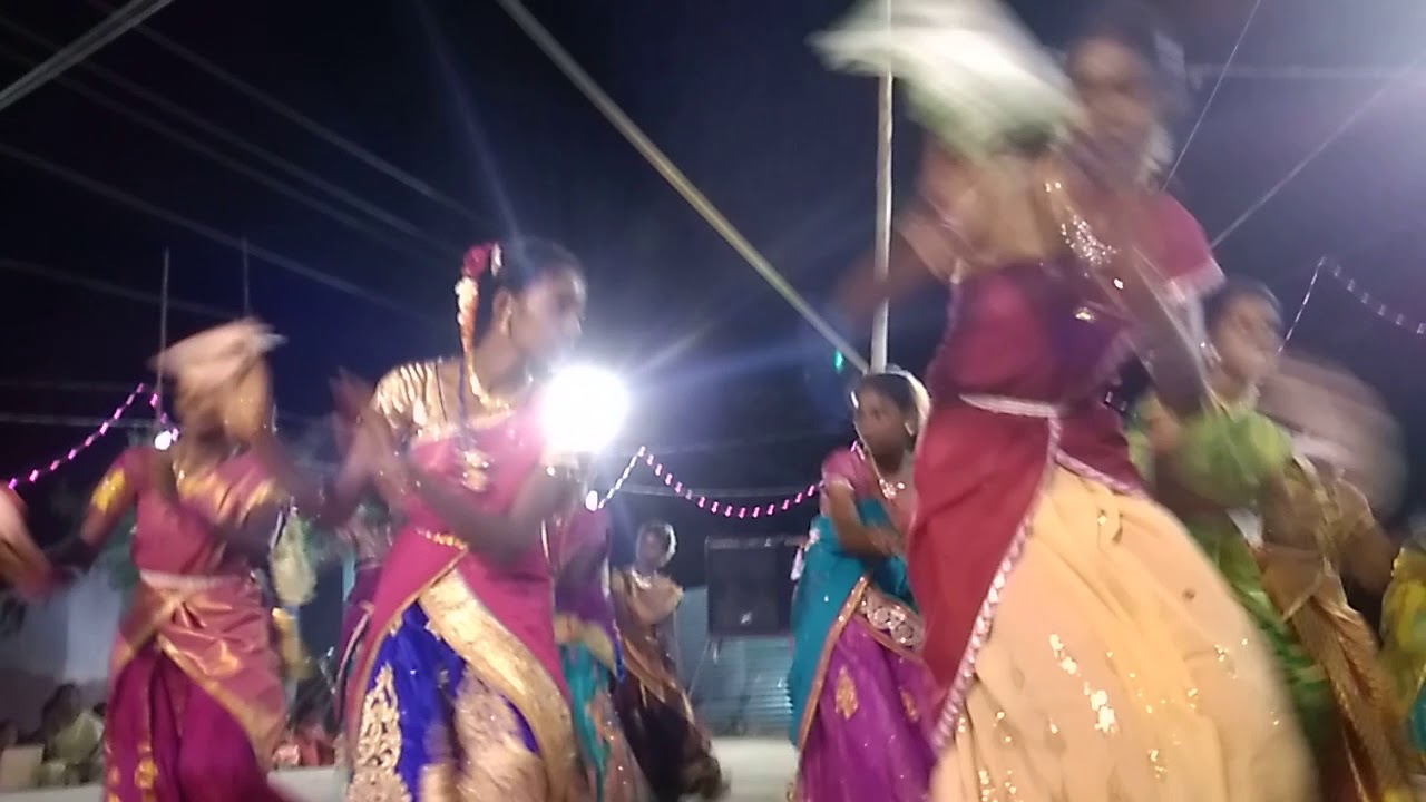 Kummi dance in kodangipatti 2018 - YouTube