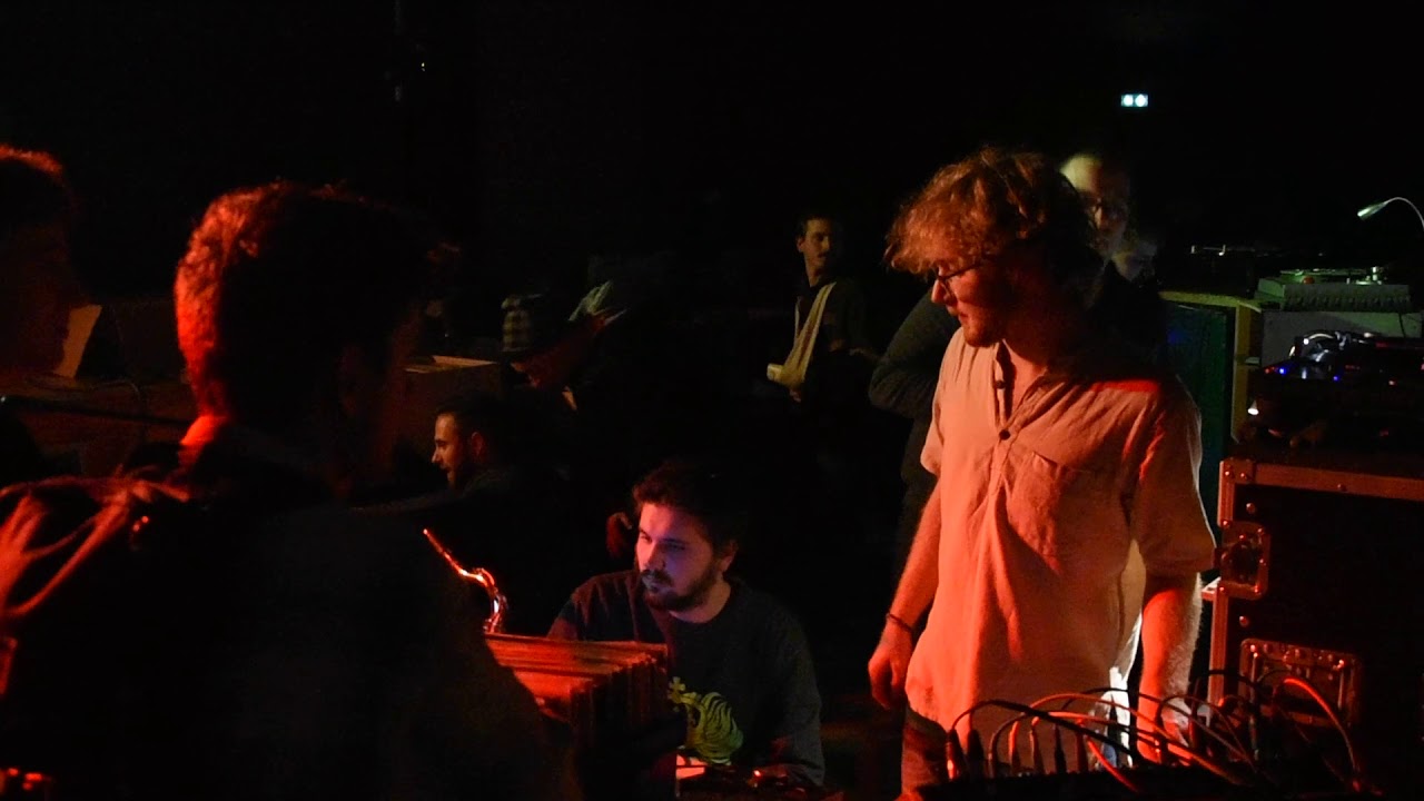 ESCOYRA SOUND SYSTEM plays "Sweet Afreeka" from Galas (Meekman / Amoul ...