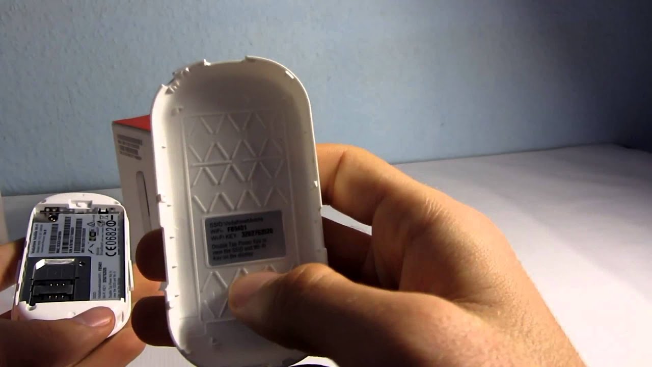 Vodafone R205 ZsebWiFi kicsomagoló videó Tech2.hu - YouTube